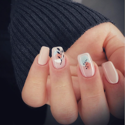 Luunails Svingeln | Manikyr och pedikyrsalong i Göteborg